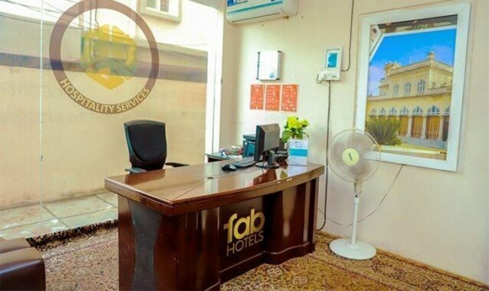 Otel Fabexpress Rk Hospitality, Haydarabat, foto