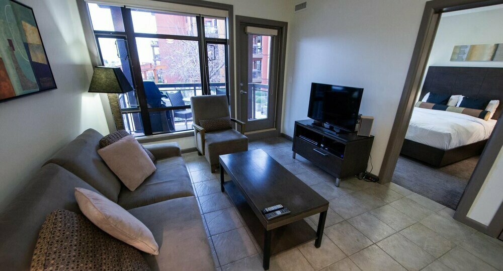 Otel Bright and Airy Condo With Pool! № 454, Britanya Kolumbiyası, foto