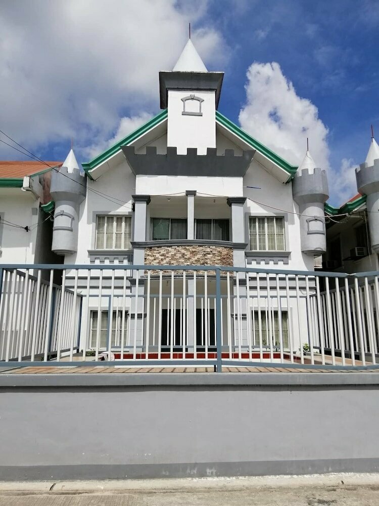 Otel Km68 Castle Homestay, , foto