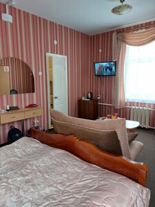 Elar (ulitsa Sovetov No:4), otel  Novodvinsk'ten