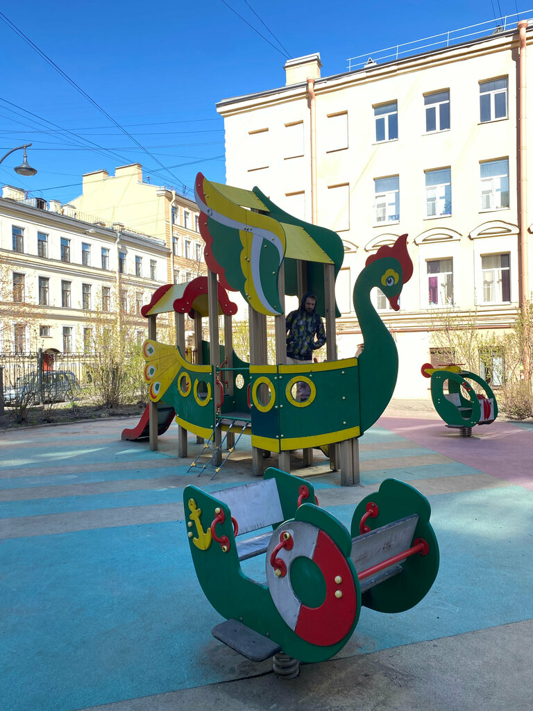 Oyun alanı Playground, Saint‑Petersburg, foto