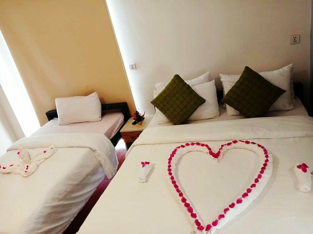 Otel Redhouse, Sianukvil, foto