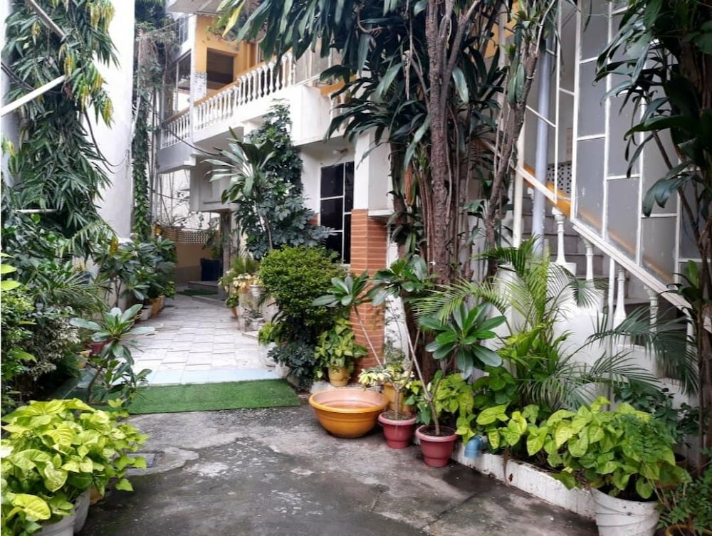 Otel Hotel Pathik, Dehradun, foto