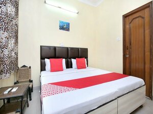 Oyo 17330 Onkar Residency (State of Punjab, City of Amritsar), otel  Amritsar'dan