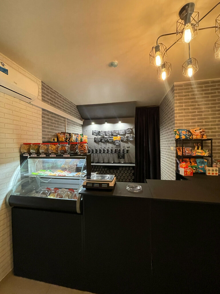 Bira dükkanı Gold Beer Пивоварни Крыма, Sevastopol, foto