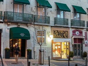 Dear Lisbon – Bordalo Palace Chiado (Largo Rafael Bordalo Pinheiro No:32), otel  Lizbon'dan