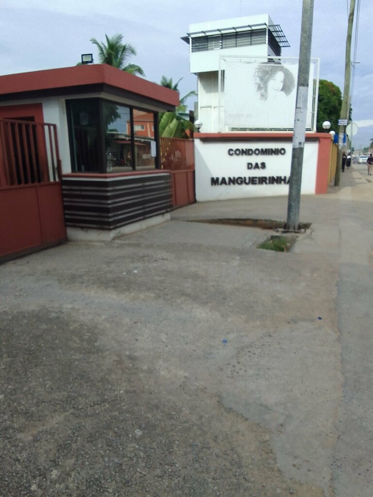 Konut blokları Condomínio Das Mangueiras, Loanda, foto