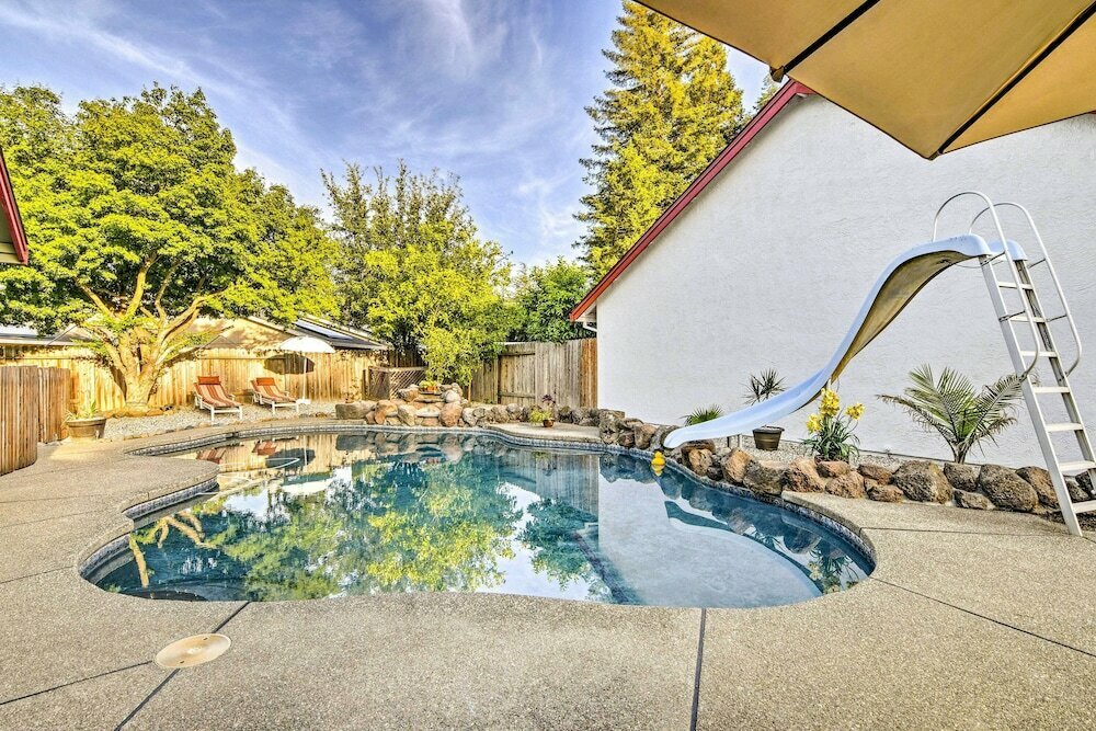 Otel Modern Home w Pool & Office Near Dt Sacramento, Sacramento, foto
