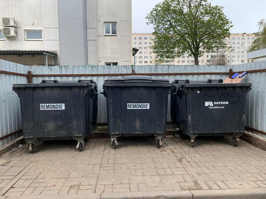 Çöp alanları Trash and garbage disposal area, Minsk, foto