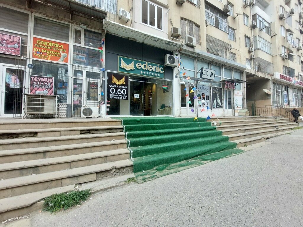 Kozmetik ve parfümeri mağazaları Edenic Parfume, Bakü, foto