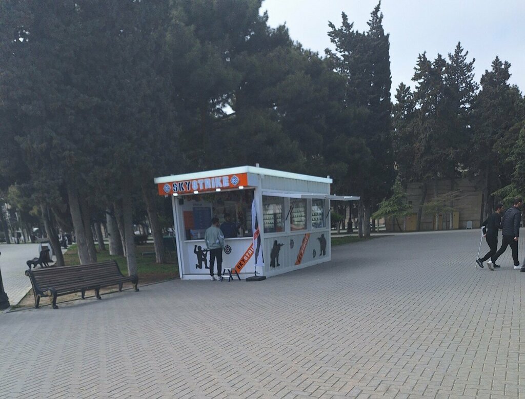 Atraksiyon Skystrike, Bakü, foto