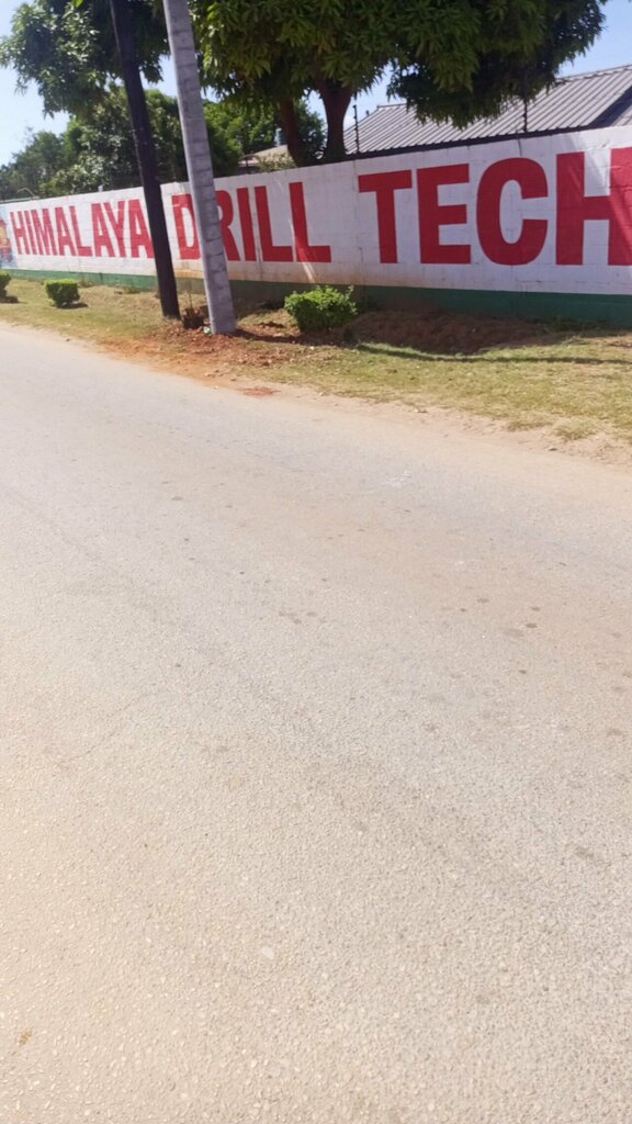 Kamu hizmet şirketi Himalaya Drilling Tech, Lusaka, foto