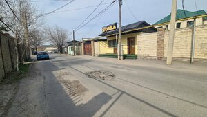 Bochka na Kalkamane (Syǵaı kóshesі No:57), bira dükkanı  Almatı'dan