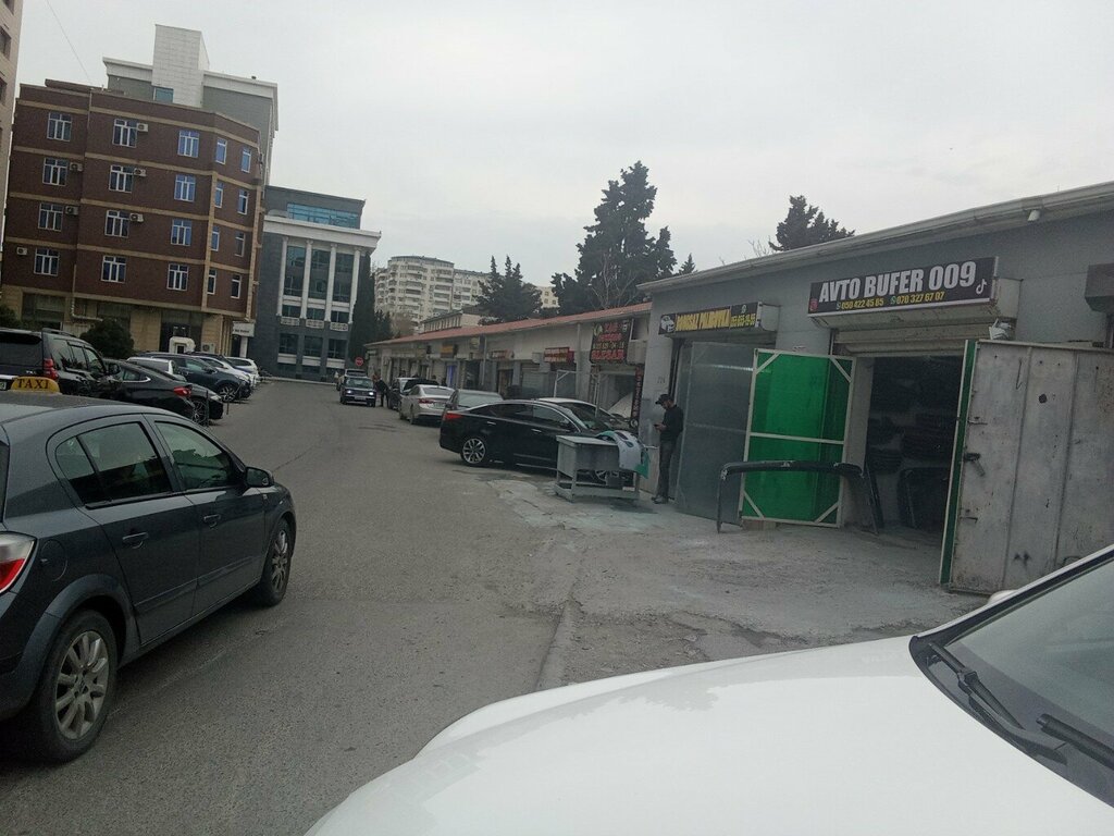 Otomobil servisi Bufer Təmiri, Bakü, foto