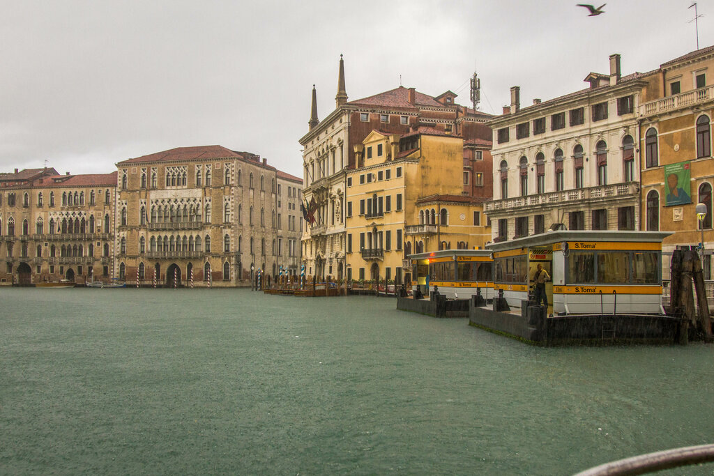 i̇skele Ferry Terminal San Toma DX, Venedik, foto