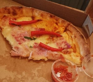 LaPizzerita (Leningrad Region, Kirovskiy District, Sinyavinskoye gorodskoye poseleniye, sadovodcheskiy massiv Voskhod), kafe  Saint‑Petersburg ve Leningradskaya oblastından