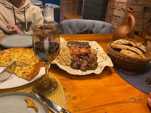 Gruzinsky Dvorik (No:17/2, mikrorayon Gulder-1, Karagandy), kafe  Karağandı'dan