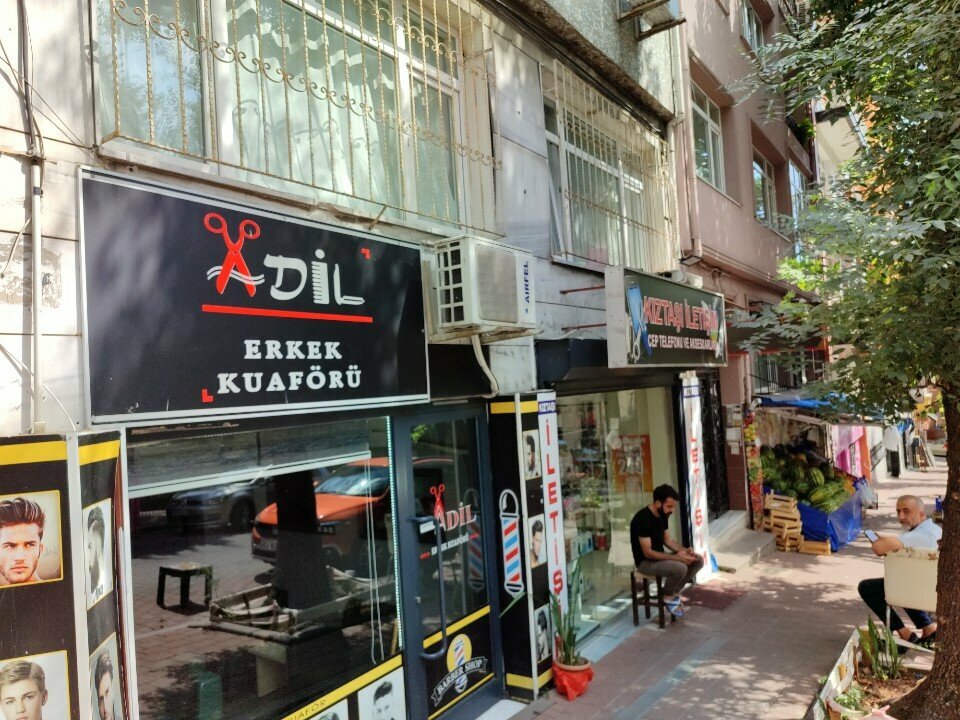 Berberler Adil Erkek Kuaförü, İstanbul, foto