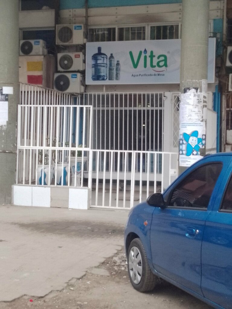Su satışı Vita, Loanda, foto