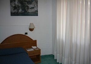 Sporting (Campania, Salerno, Cava de' Tirreni, Via Gaetano Filangieri, 120), otel