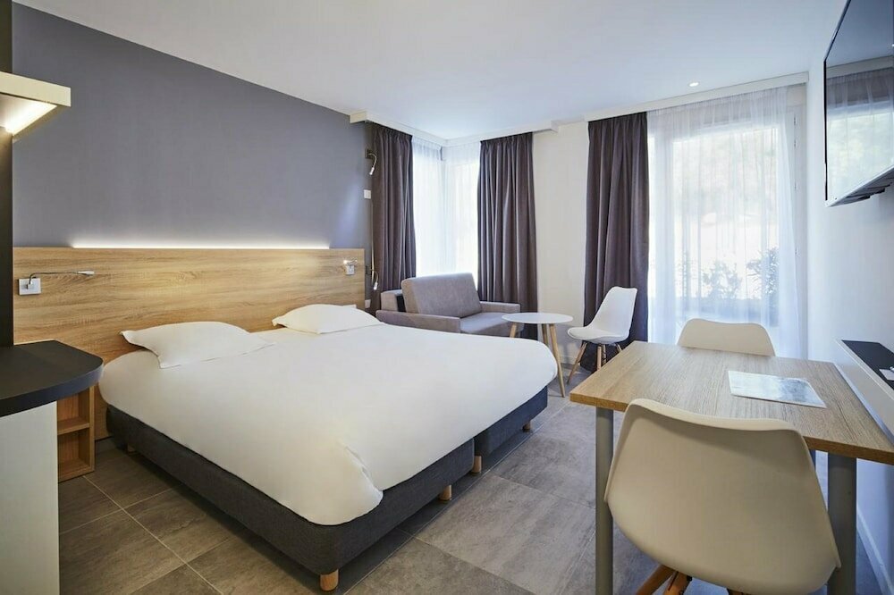 Otel Kyriad Residence Cabries Plan de Campagne, , foto