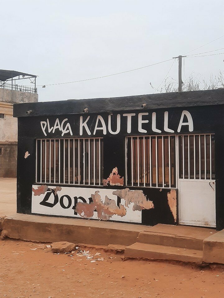 Bar Placa Kautella, Loanda, foto