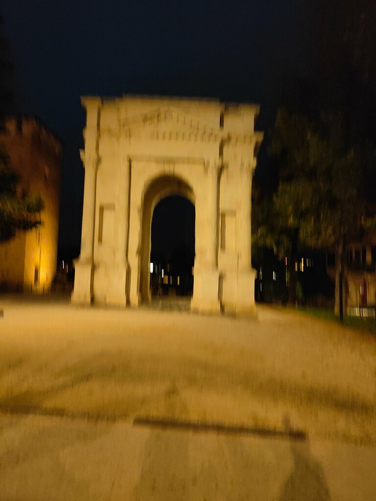 Turistik yerler Arco dei Gavi, Verona, foto