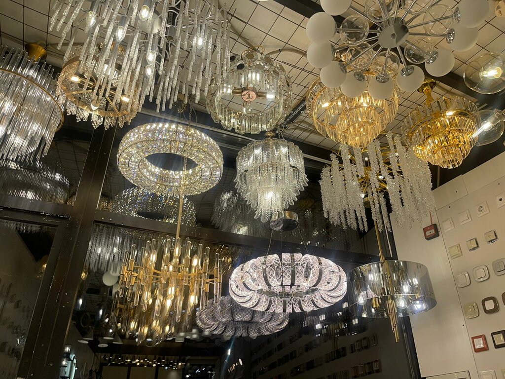 Lamba ve avize mağazaları Люстры, Himki, foto