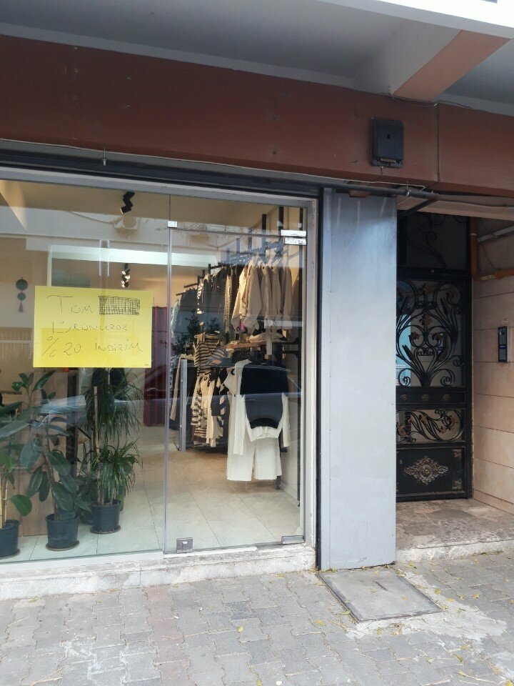 Giyim mağazası Bsco Butik, İzmir, foto