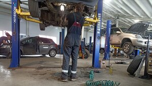 Kvattro (Gvardeyskiy Lane No:1А, Dimitrovgrad), otomobil servisi  Dmitrovgrad'dan