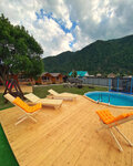 Усадьба Пановых (Molodyozhnaya ulitsa No:6, selo Chemal), konuk evi  Altay Cumhuriyeti'nden