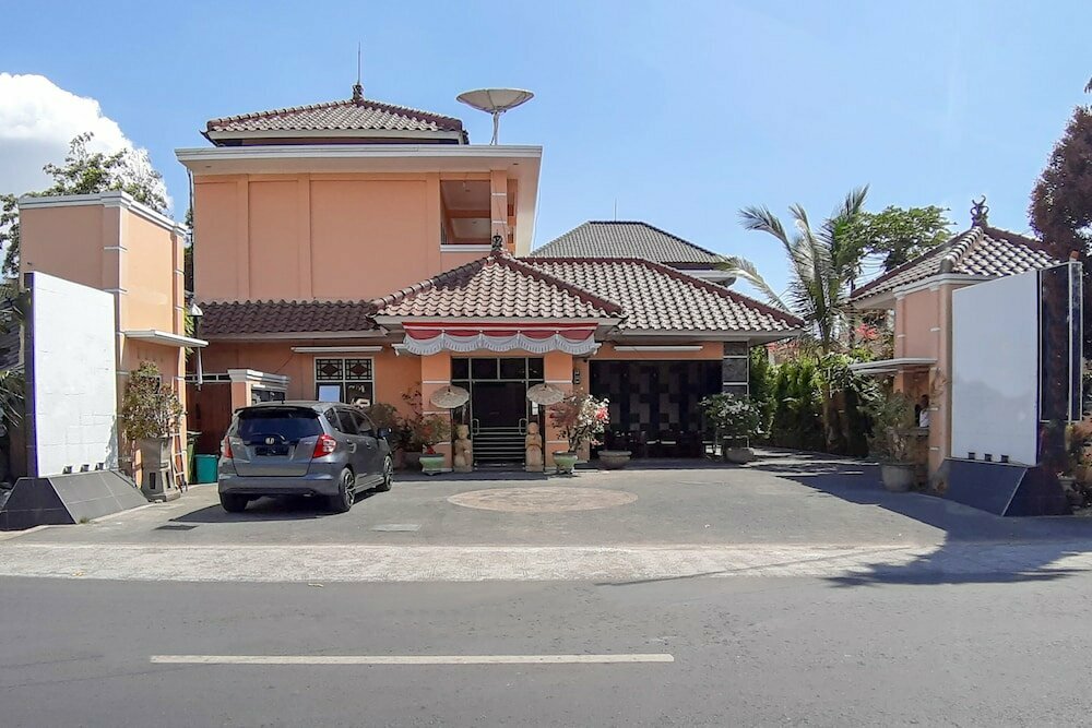 Otel Oyo 2191 Hotel Ganisfa, Mataram, foto