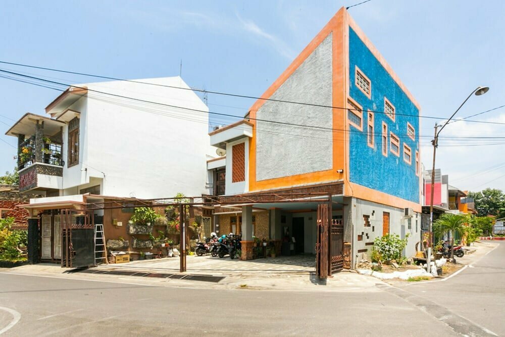 Otel RedDoorz Syariah near Stadion Manahan Solo 2, Surakarta, foto