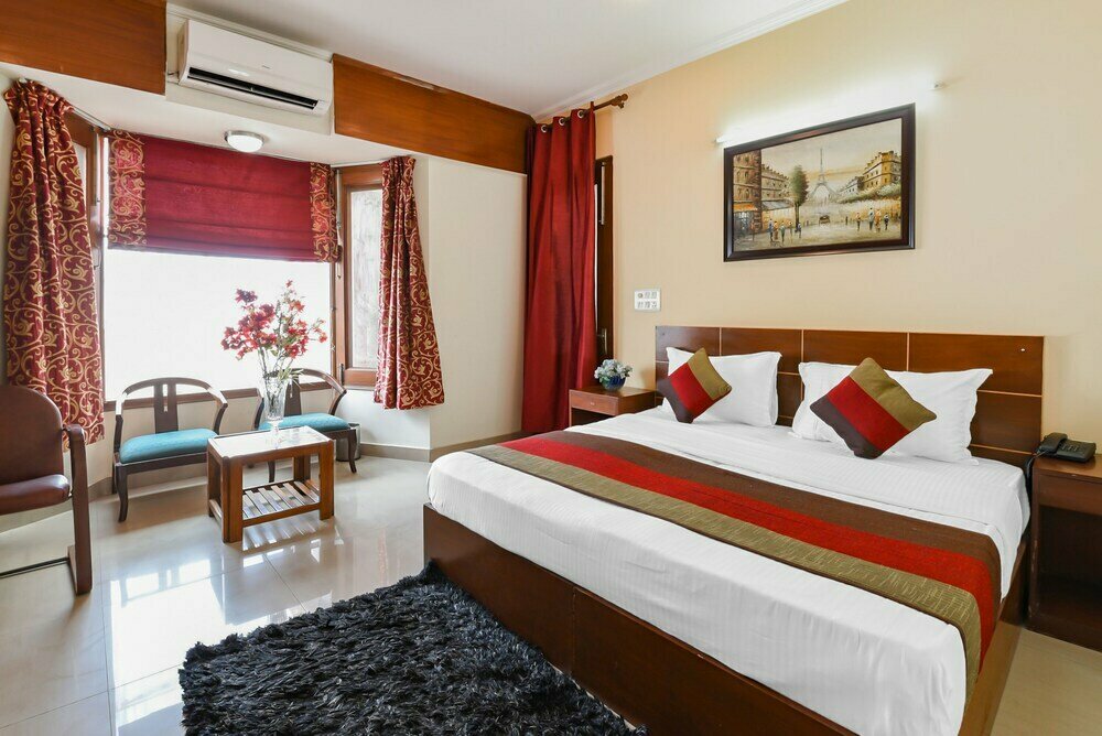 Otel Oyo 18606 Home@b74, Noida, foto