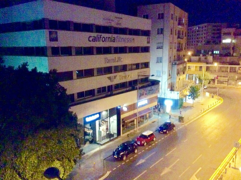 Kısa süreli konaklama The Central Suites, Lefkoşa, foto