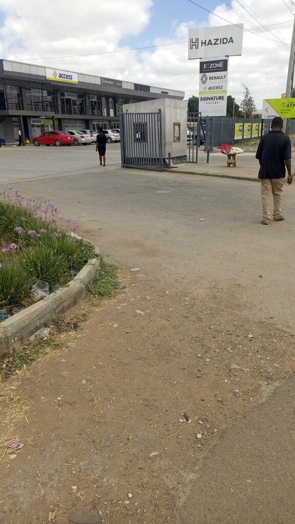 Otomobil satış galerileri Renault, Lusaka, foto