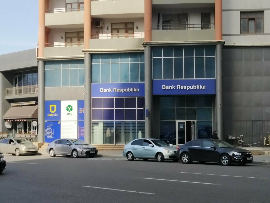 ATM'ler Bank Respublika, Bakü, foto