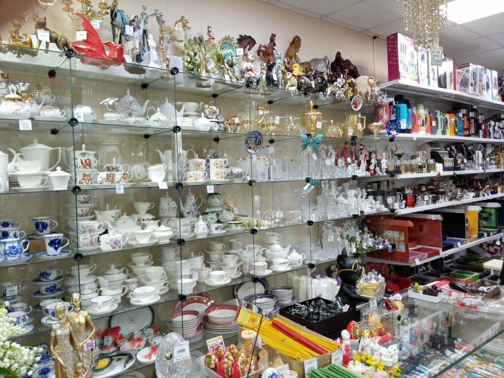 Züccaciye mağazaları Posuda-Lyustry, Surgut, foto