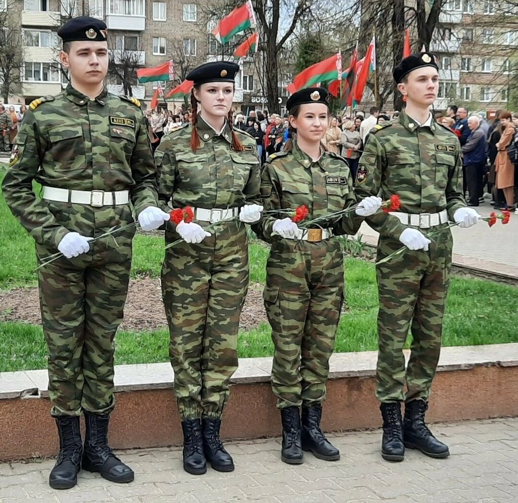 Ortaokul Srednyaya shkola № 7 Guo, Borisov, foto