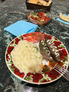 Саулукъ (Lenina Street No:26, Karachayevsk), kafe  Karachaevsk'ten