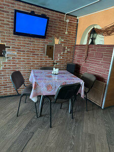 Бригантина (ulitsa Sverdlova No:24, posyolok Ostrovskoye), kafe  Kostromskaya oblastından