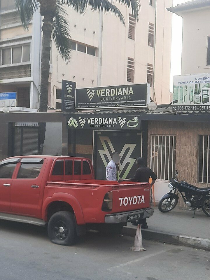 Düğün mağazası Verdiana Ouriversaria, Loanda, foto