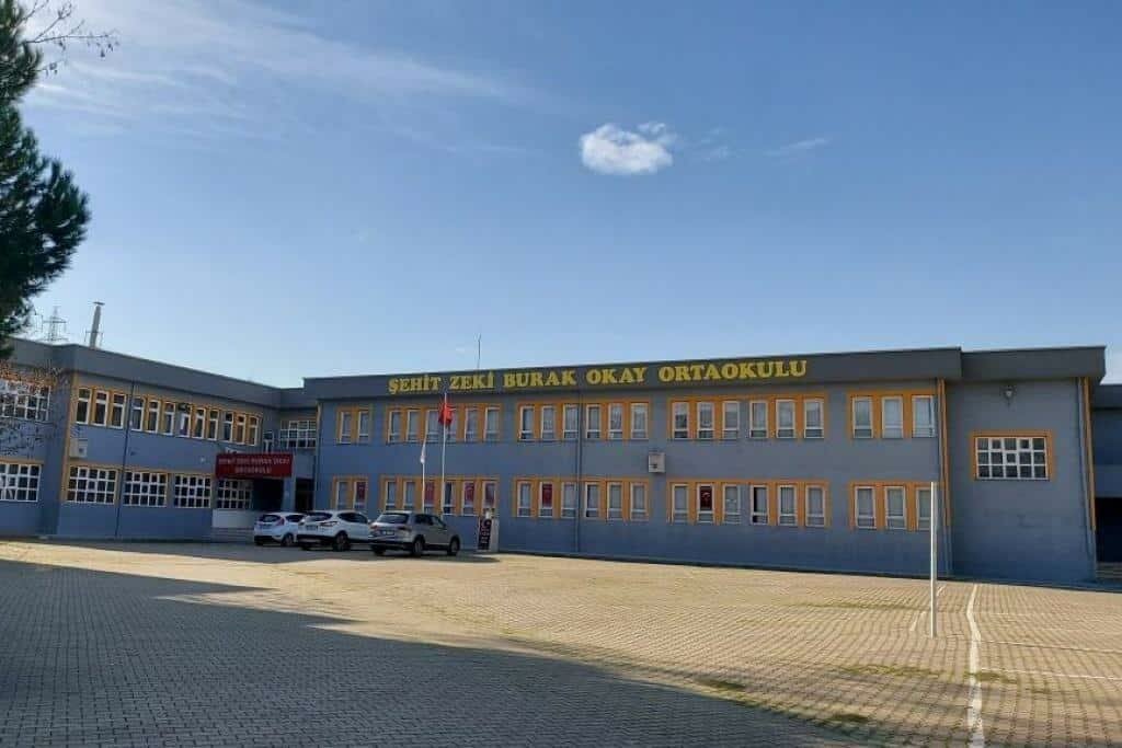 Lise Şehit Jandarma Asteğmen Zeki Burak Okay Anadolu İmam Hatip Lisesi, Bursa, foto