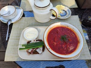 Terrassa (Leningrad Region, Luga, Srednyaya Zarechnaya ulitsa, 96), restoran  Luga'dan