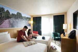 Novotel Orleans Chemins Sologne Demeures Campagne (Centre-Val de Loire, Loiret, Arrondissement d'Orléans, Orléans, Rue Honoré de Balzac, 2), otel  Orleans'dan