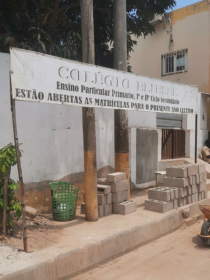 Ortaokul Colégio Eliesel, Loanda, foto