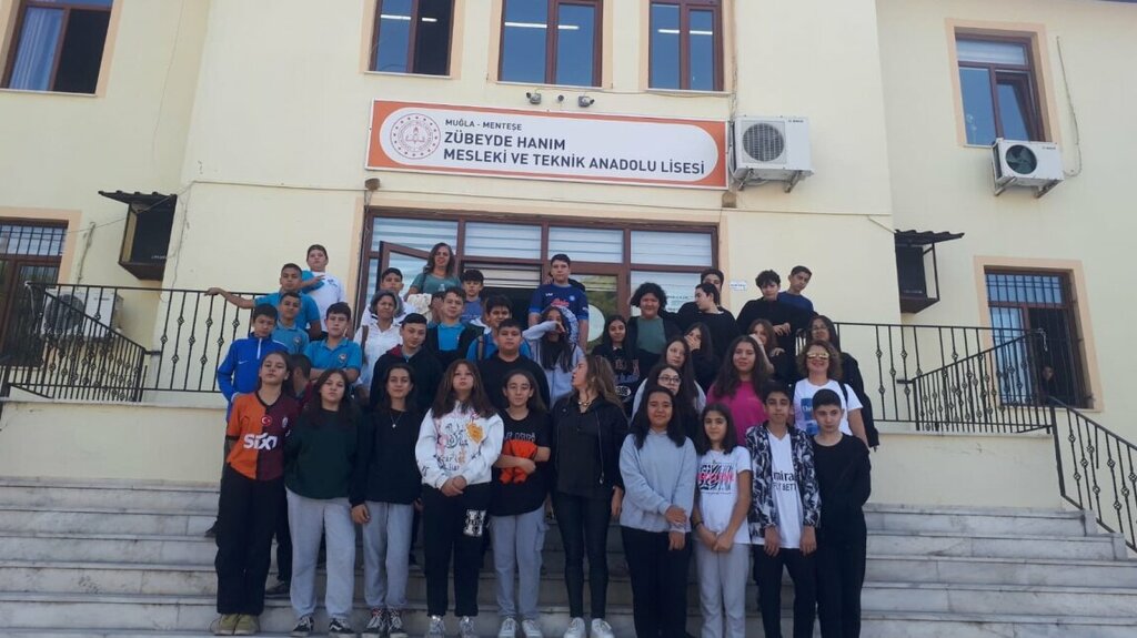 Ortaokul Cumhuriyet Ortaokulu, Menteşe, foto