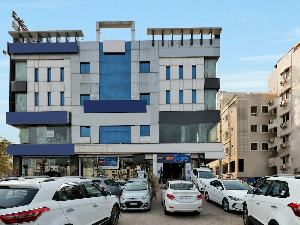 Otel Oyo 12384 Hotel Serene Majestic, Haydarabat, foto