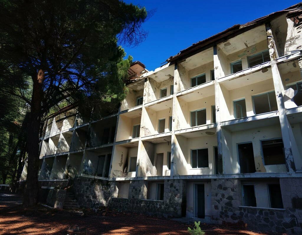 Turistik yerler İzmir Eski Verem Savaş Dispanseri, İzmir, foto