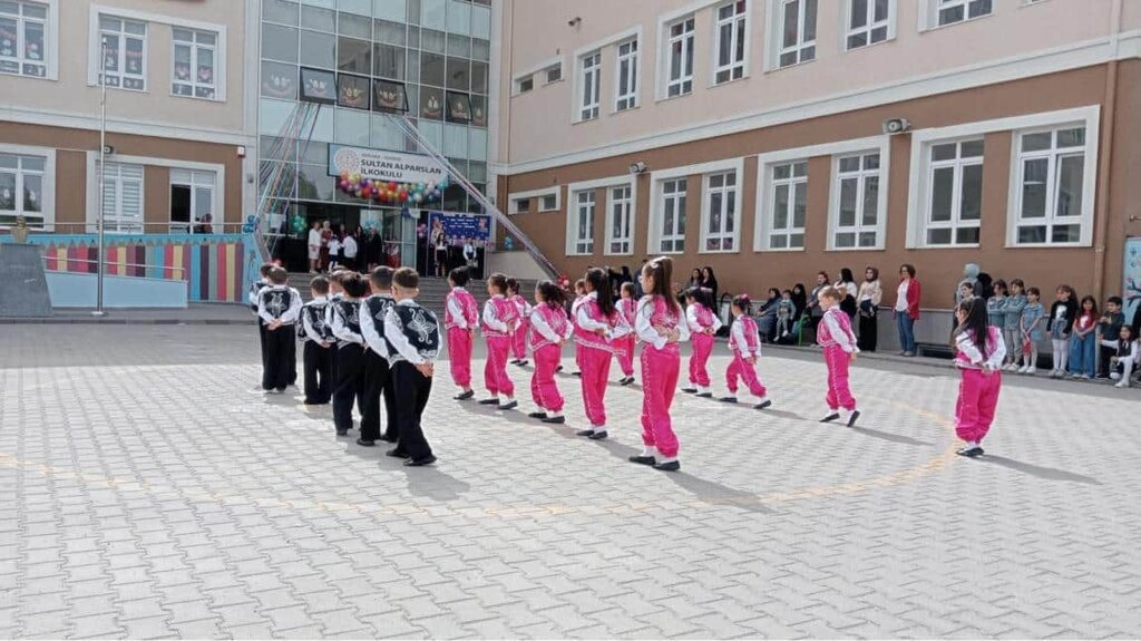 i̇lkokul Sultan Alparslan İlkokulu, Ankara, foto